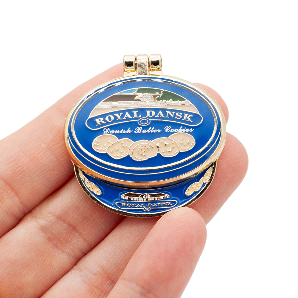 Grandma's Sewing Kit Magnet and Needle Minder