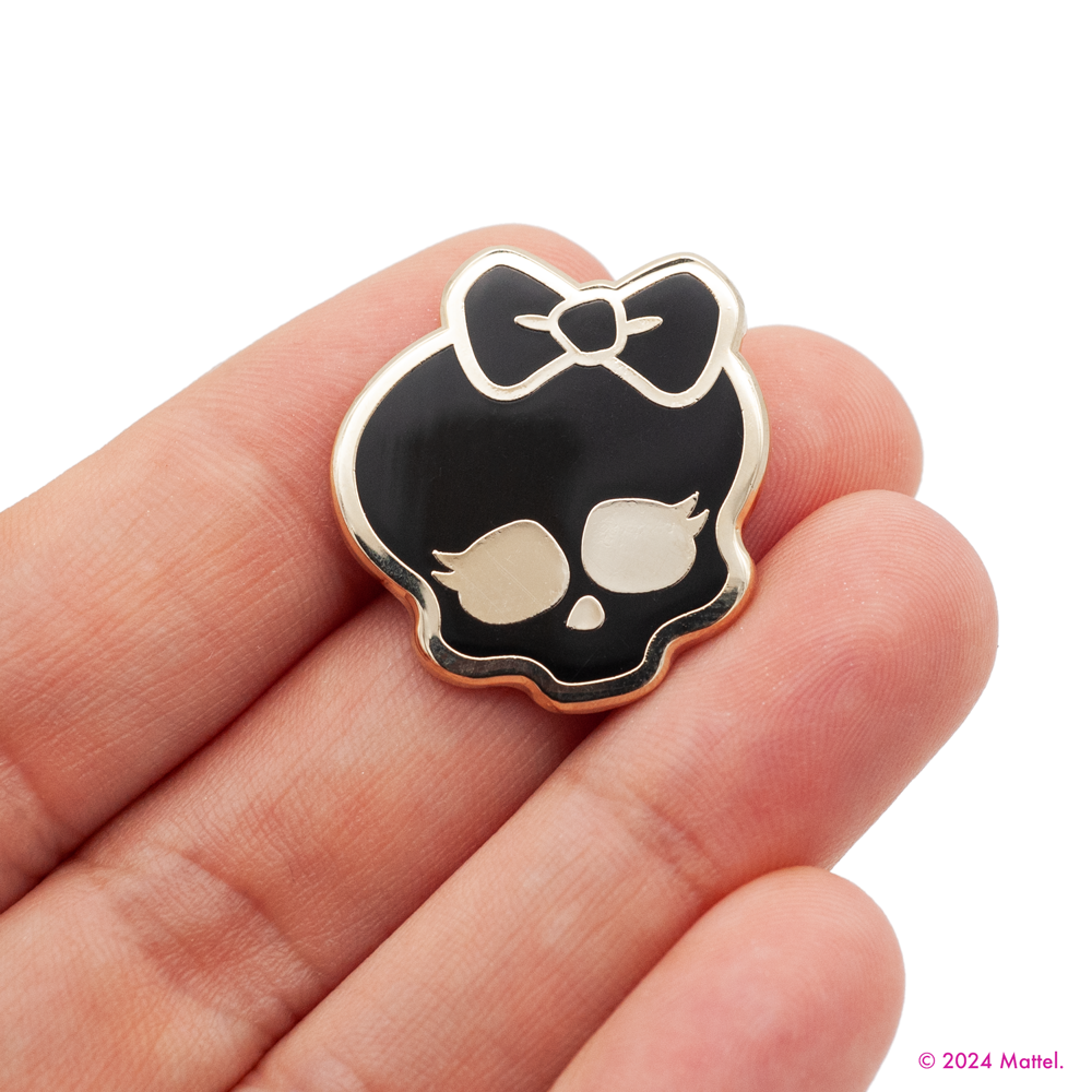 Monster High™ Skullette and Fangs Pin Set